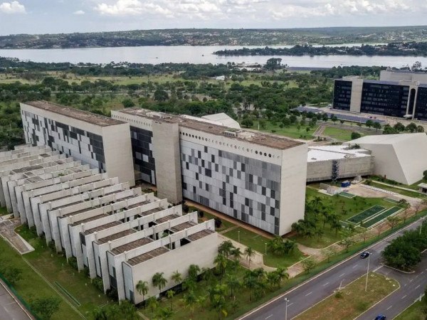STJ nega habeas corpus a influenciadora Deolane Bezerra STJ nega habeas corpus a influenciadora Deolane Bezerra